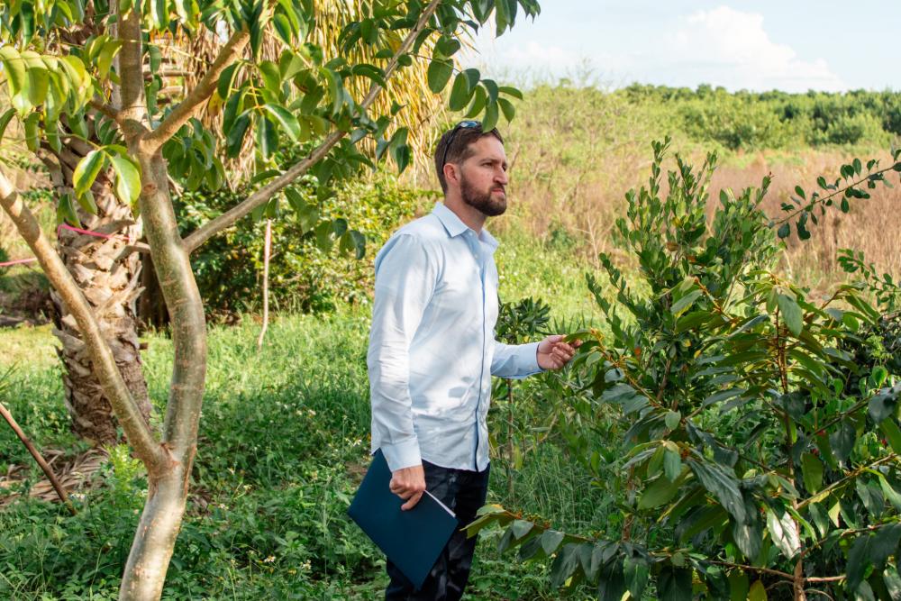 Dr. Wesley Brooks, Florida's Chief Resilience Officer, Visits Cutler ...